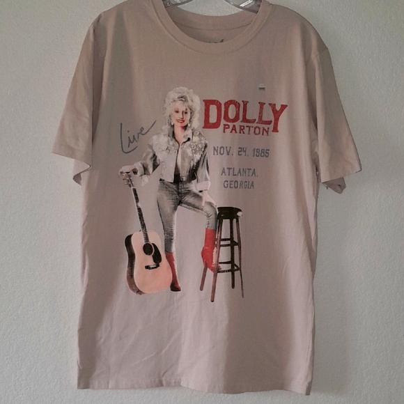 Shirts | Dolly Parton Graphic Tshirt Nwot | Poshmark